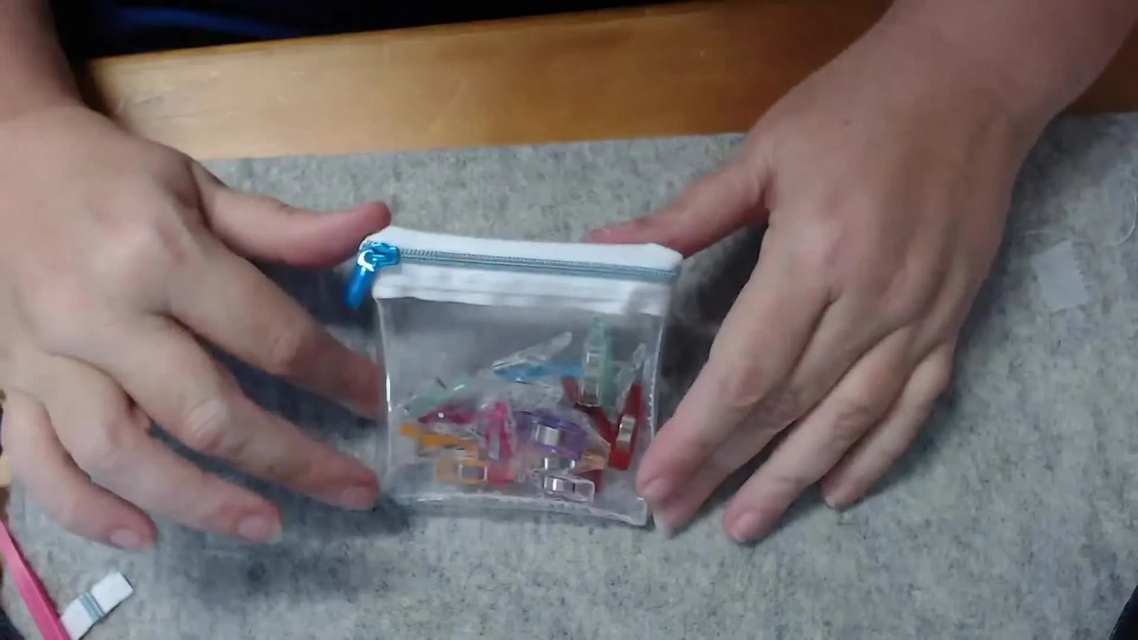 Stitch Clear Vinyl Without Fear: An ITH Zipper Pouch That Finishes Cle ...